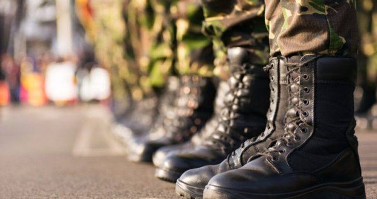 How Does the Military Tuck Tactical Pants Into Their Boots? - Hood MWR