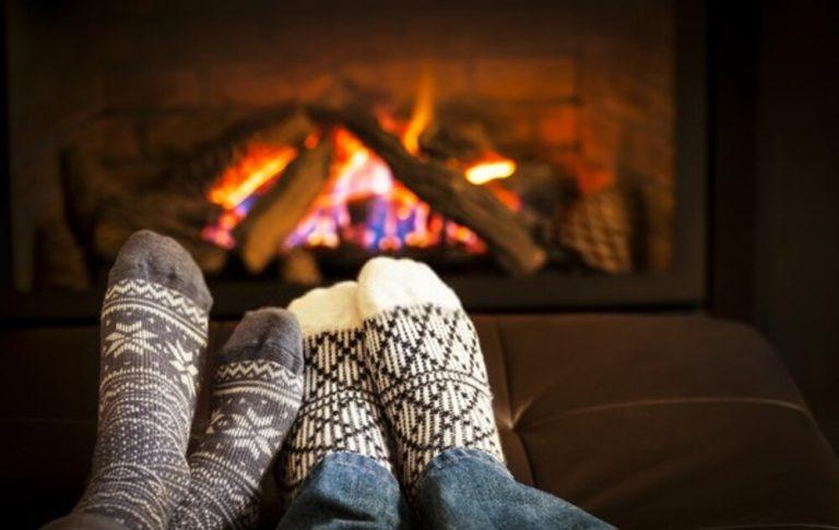 Ways To Keep Your Feet Warm In Boots While Working Outside - Hood MWR