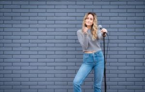 30 Most Attractive Female Comedians: With Instagram - Hood MWR