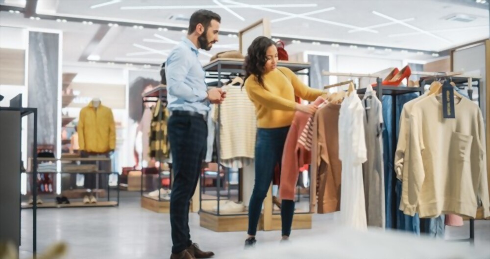 20 Small Clothing Brands For Guys 2022 - Hood MWR