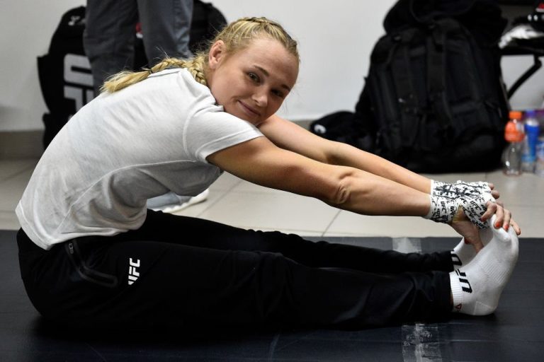 30 Beautiful UFC Female Fighters In The World - Hood MWR