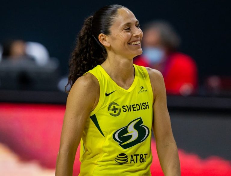 24 Most Beautiful & Pro WNBA Players In 2022 - Hood MWR