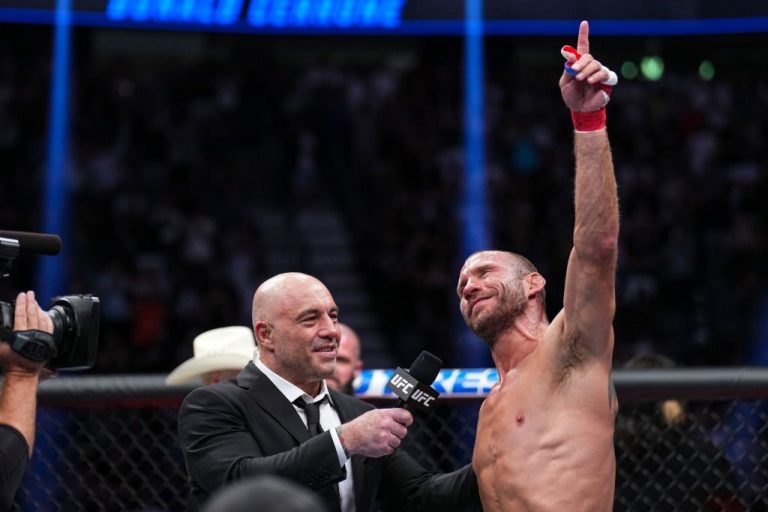 Joe Rogan Height: How Tall is Joseph James Rogan? - Hood MWR