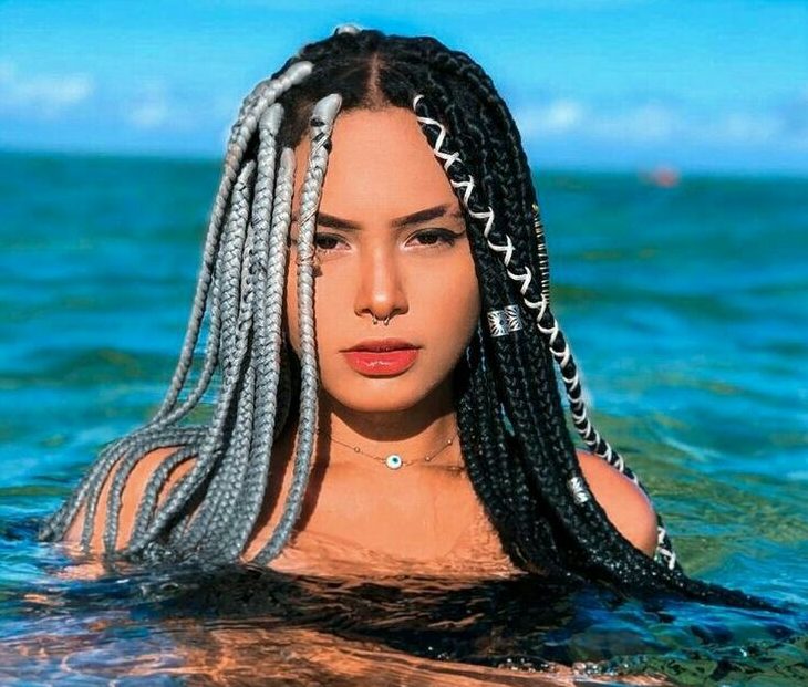 15 Cool Box Braids Hairstyle In Silver Grey Color - Hood MWR