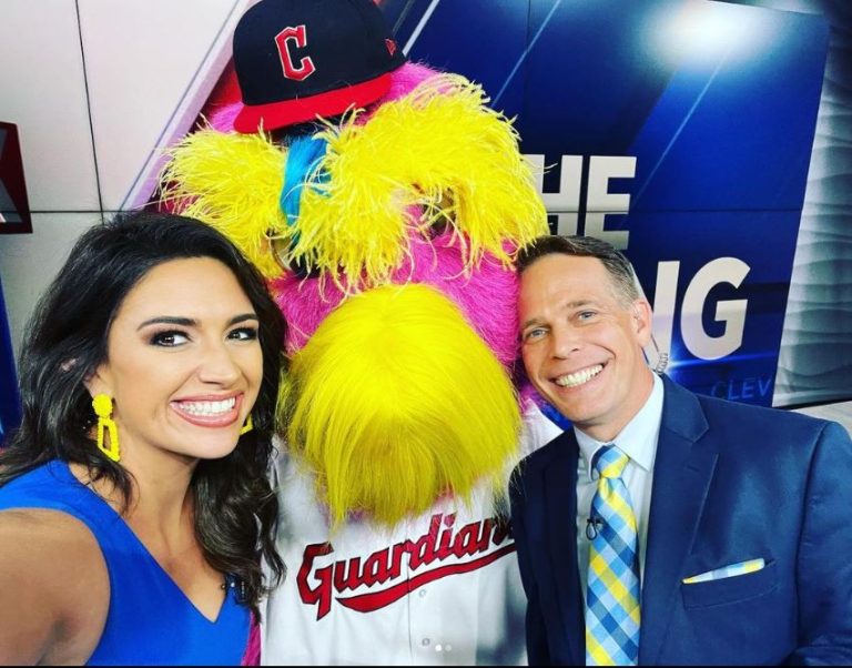 46 Beautiful Female Weather Reporters - Hood MWR