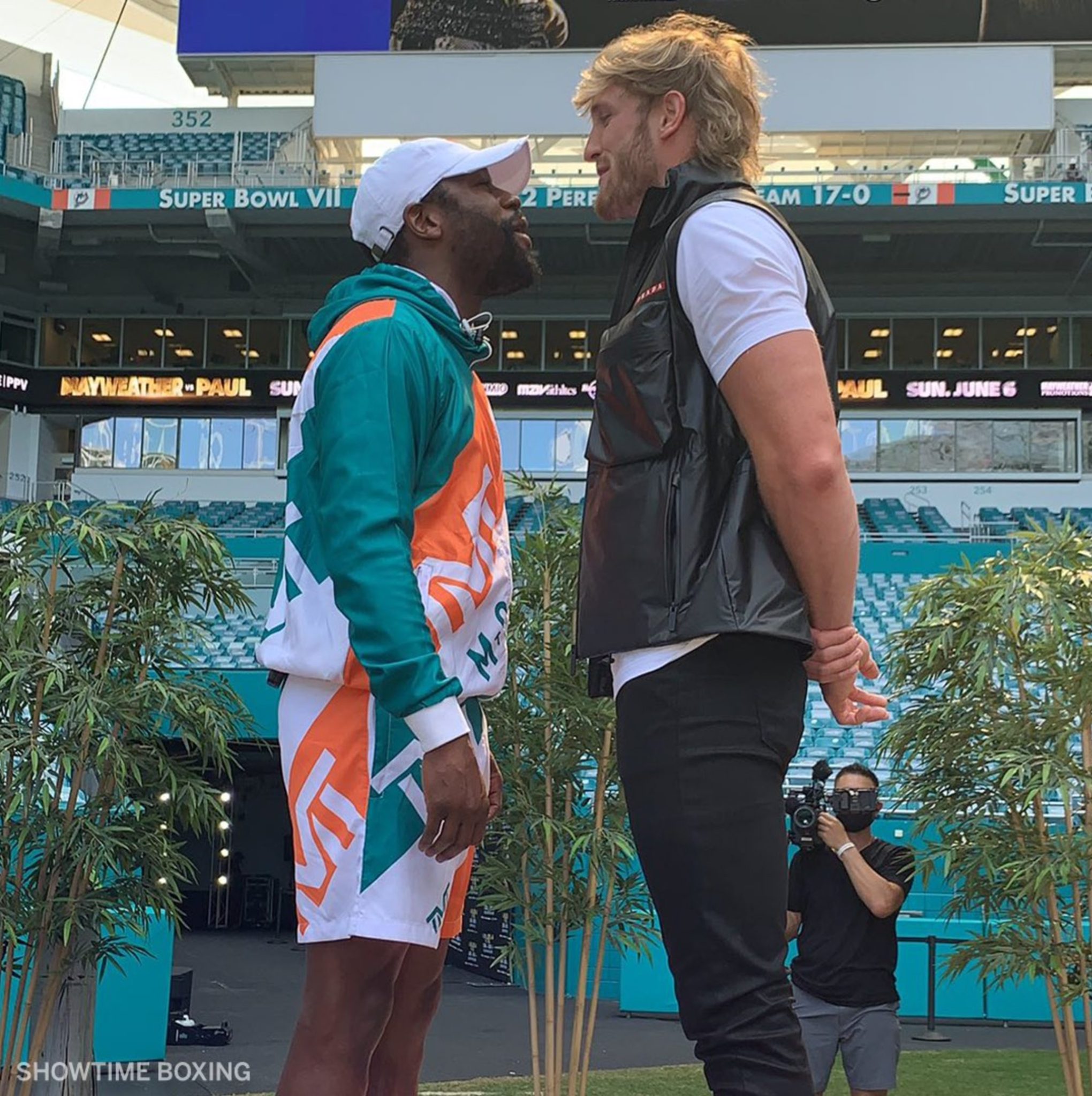 Logan Paul Height: How Tall is the 27-year-old American Youtuber ...