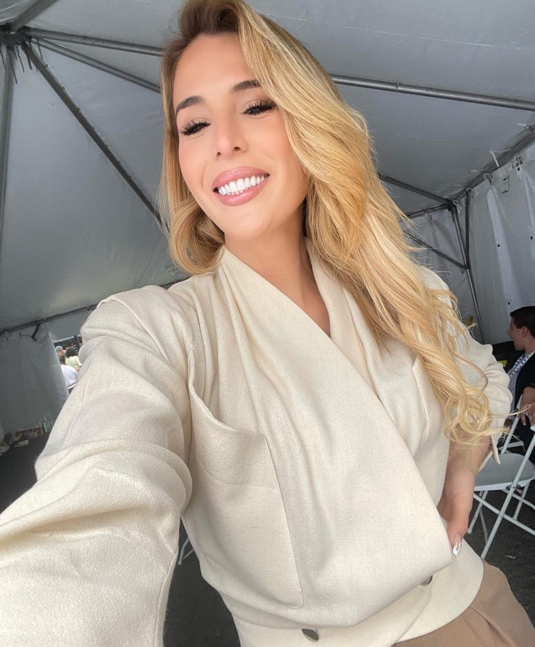 36 Most Attractive Transgender Models of All Time - Hood MWR