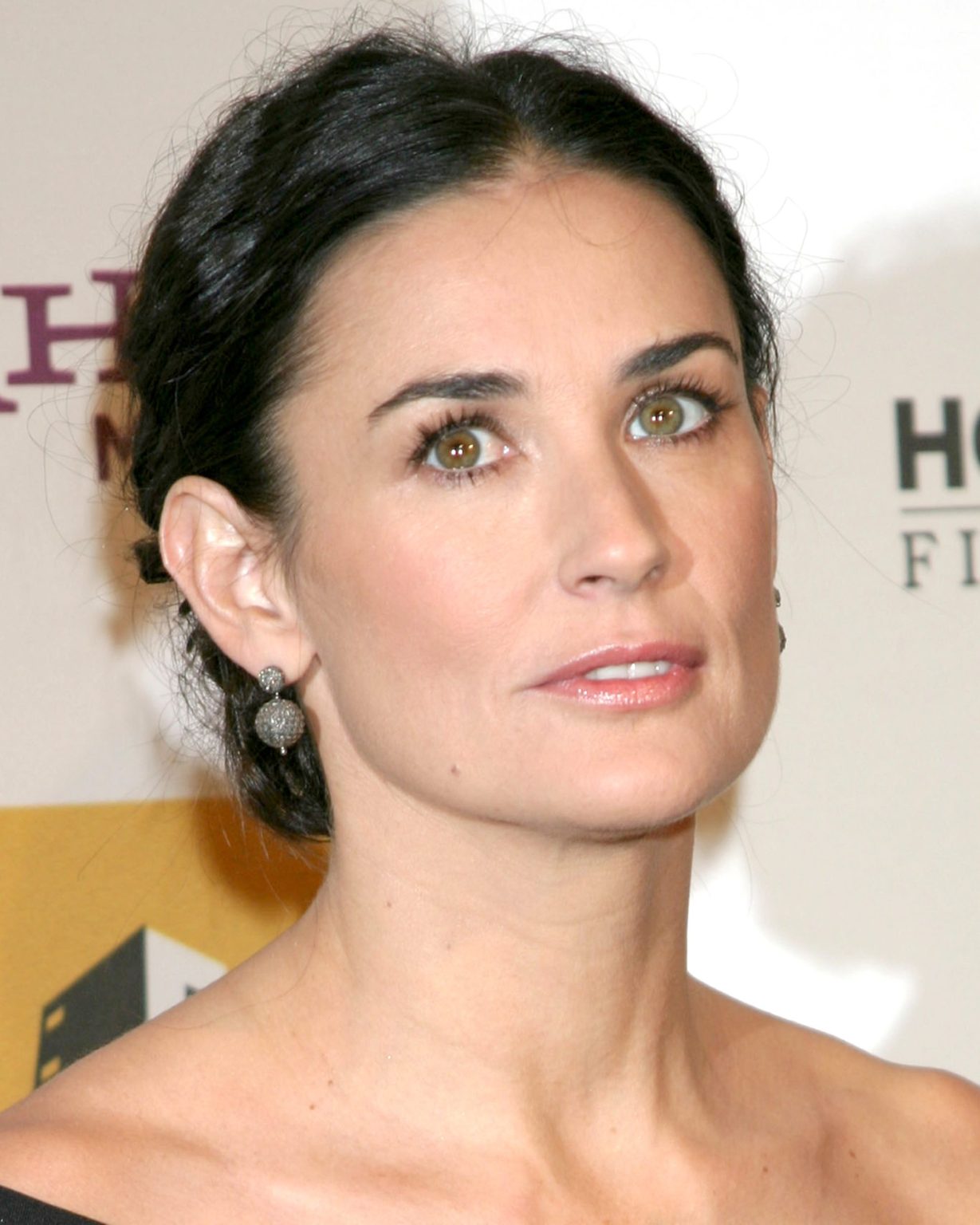 20 Most Stunning Women of the '90s - Hood MWR