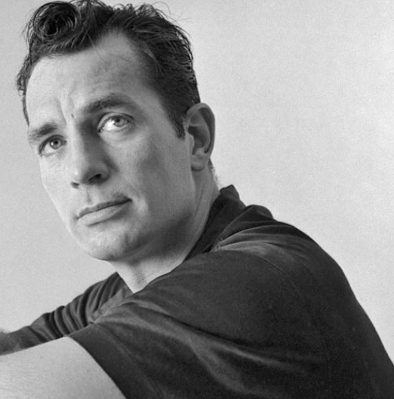 The 30 Greatest Writers Throughout History - Hood MWR