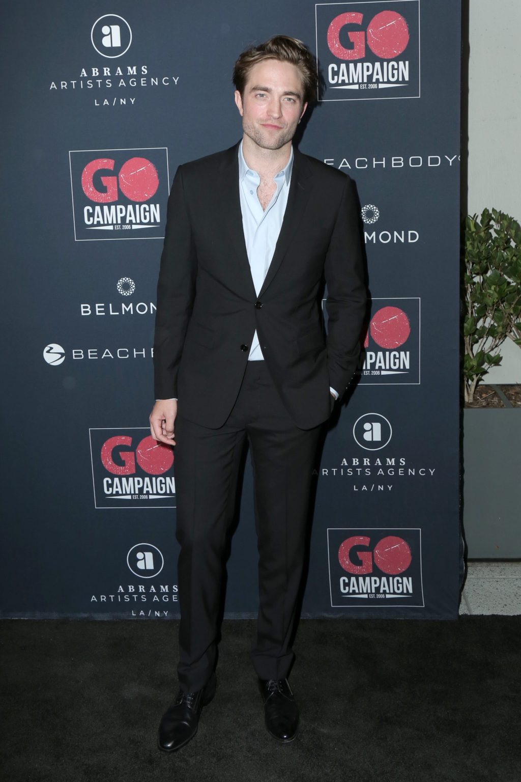 Robert Pattinson Height: How Tall is The English Actor? - Hood MWR
