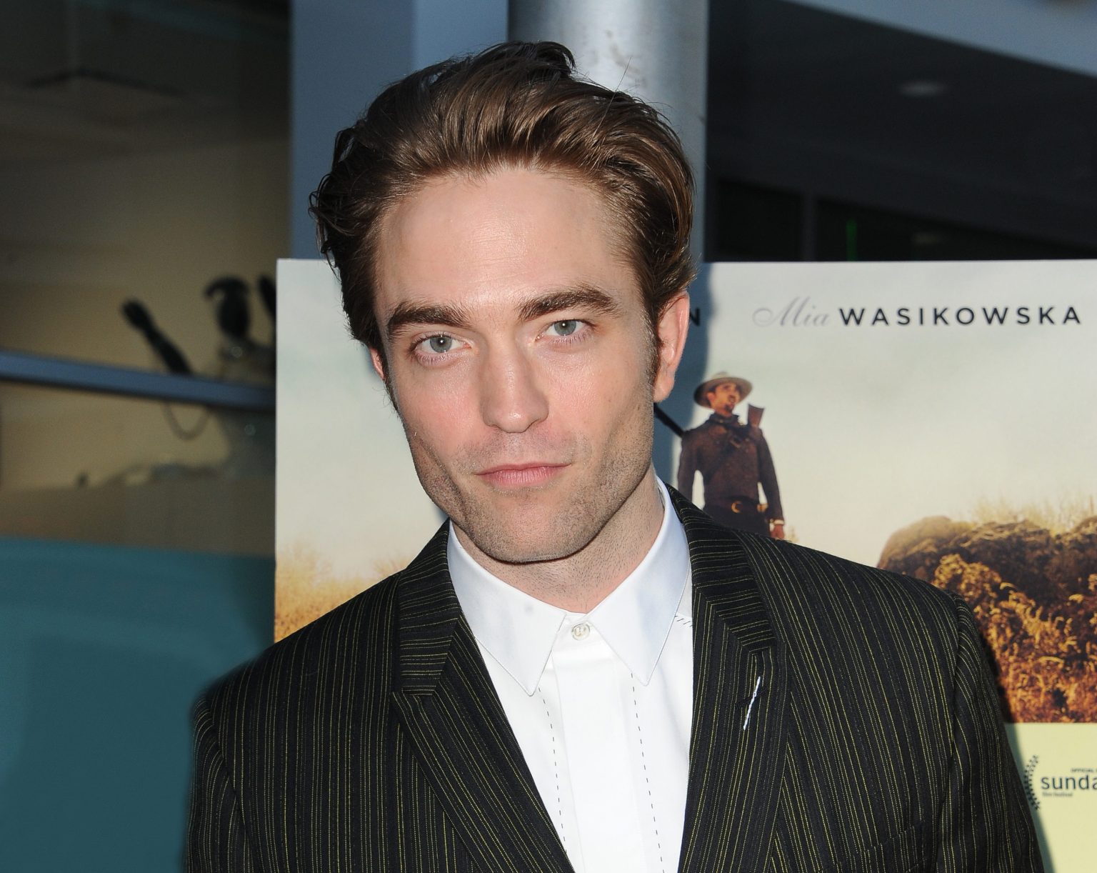 Robert Pattinson Height: How Tall is The English Actor? - Hood MWR
