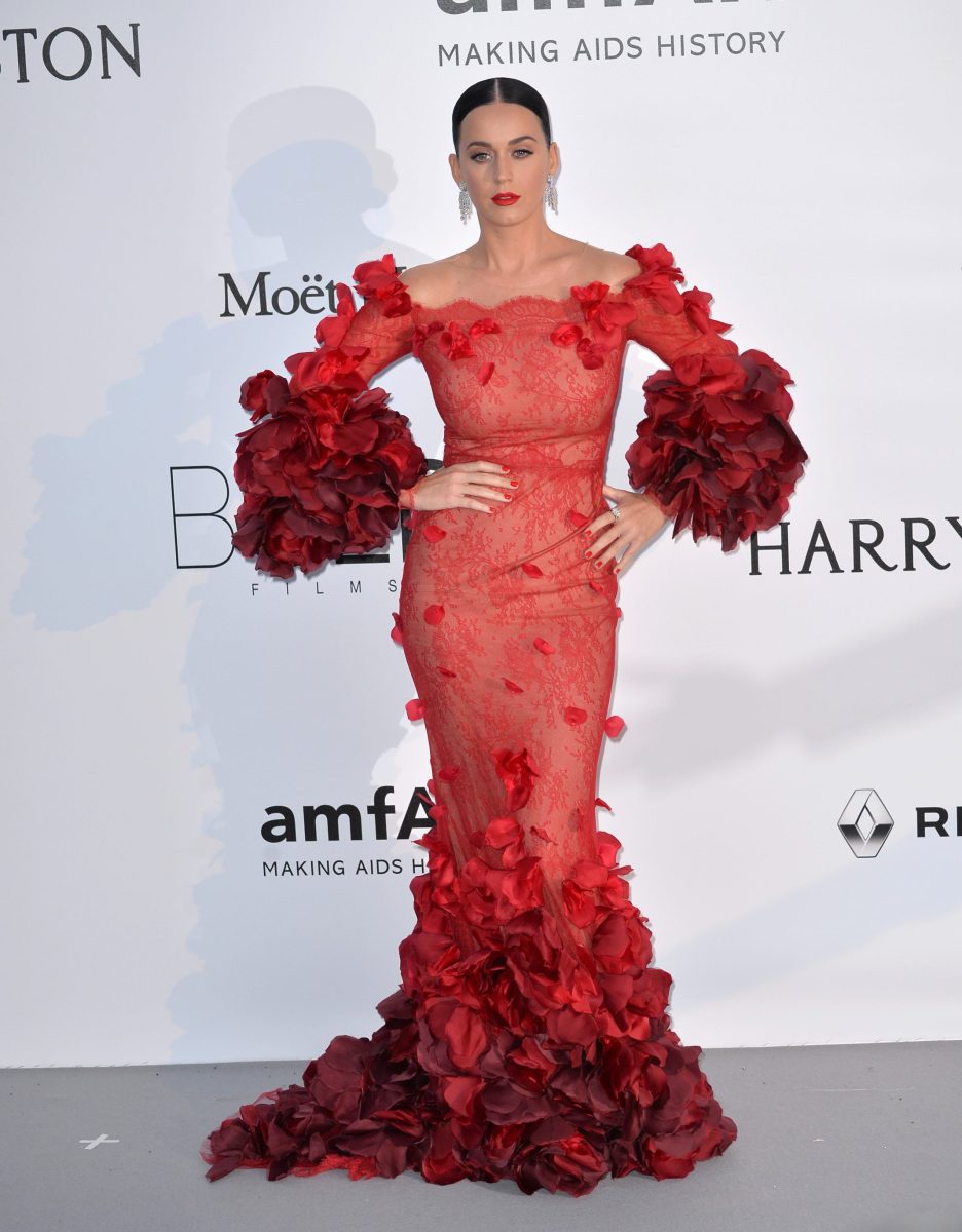 Katy Perry Height: How Tall is The American Singer-Songwriter? - Hood MWR