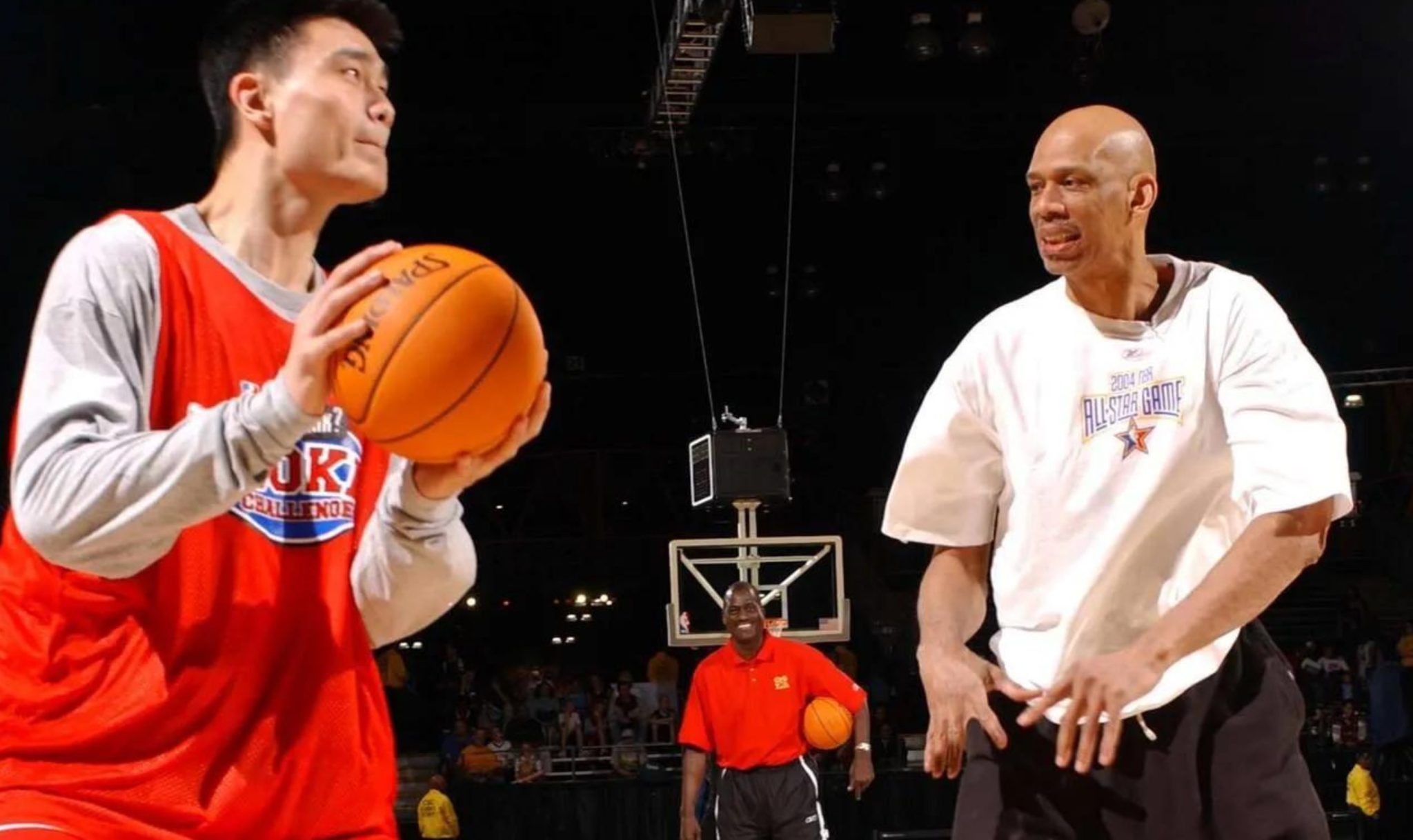Yao Ming Height: How Tall is The Chinese Professional Basketball Player?