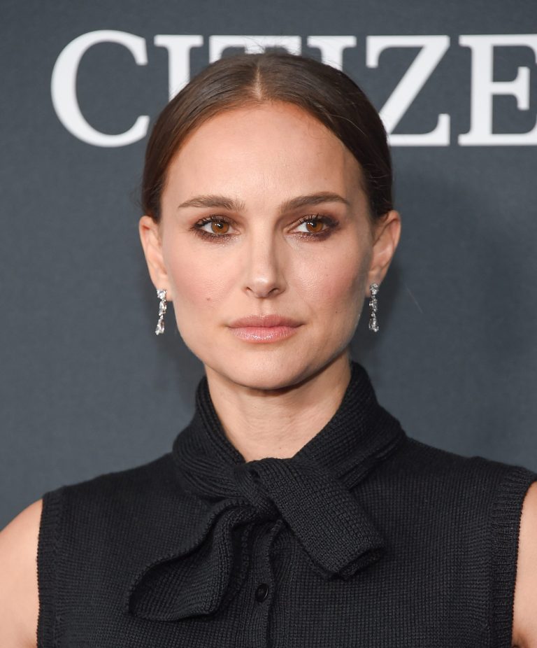 25 Most Beautiful Famous Brown Eyed Women - Hood MWR