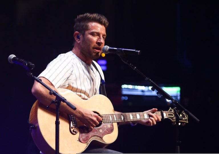 26 Most Famous Male Country Singers - Hood MWR