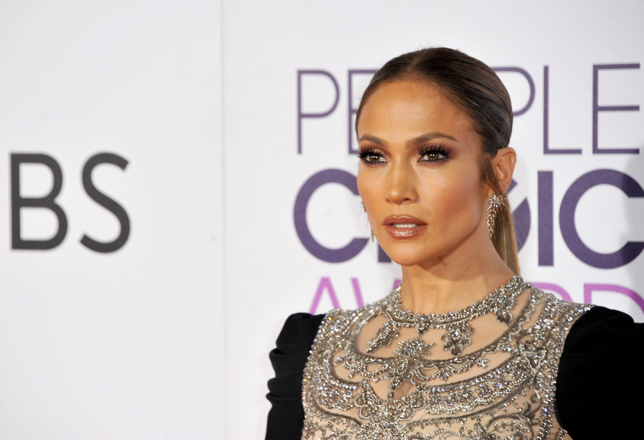 25 Most Beautiful Famous Brown Eyed Women - Hood MWR