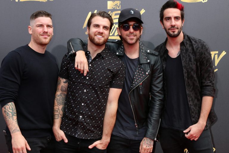 25 Best Emo Bands Of All Time - Hood MWR