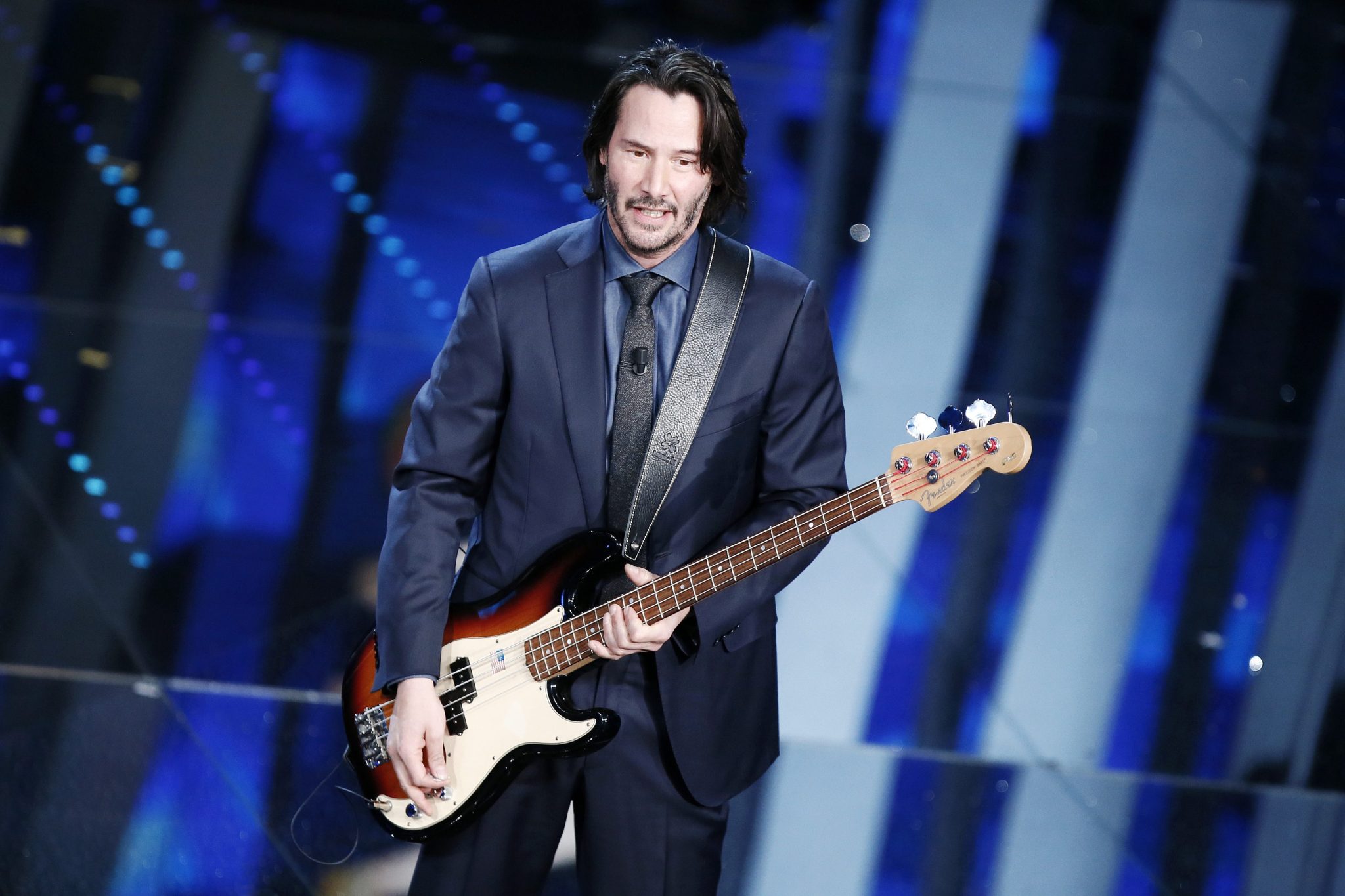 Keanu Reeves Height: How Tall is The Handsome Canadian Actor?