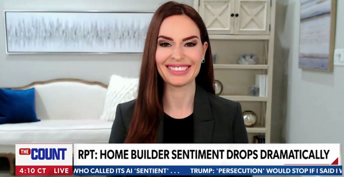 20+ Most Famous Newsmax TV Female Reporters - Hood MWR