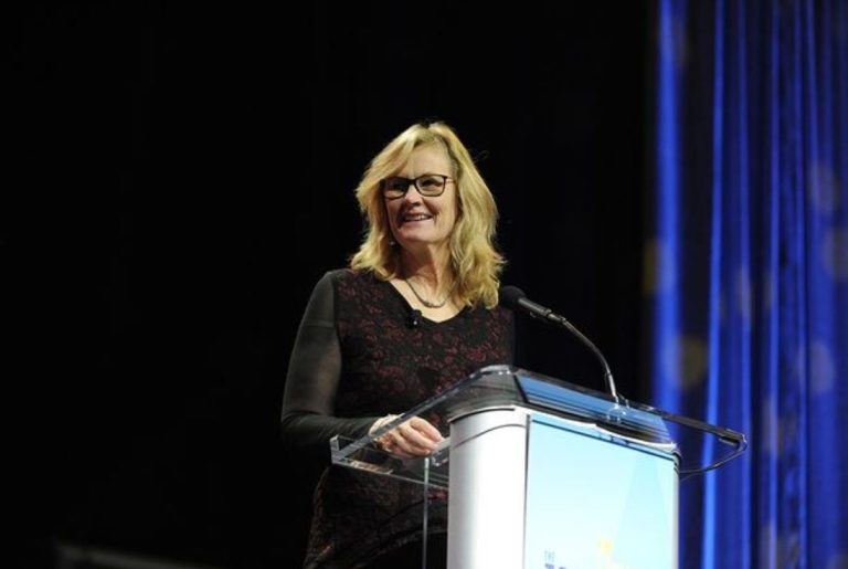 Top 16 Beautiful NBA Female Reporters - Hood MWR