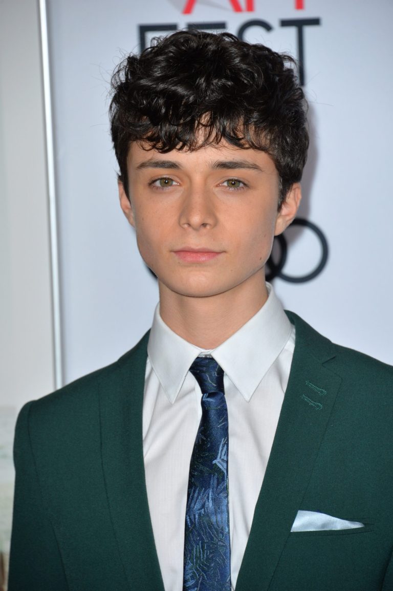 Top 20 Best Young Actors Under 25 Years Old - Hood MWR