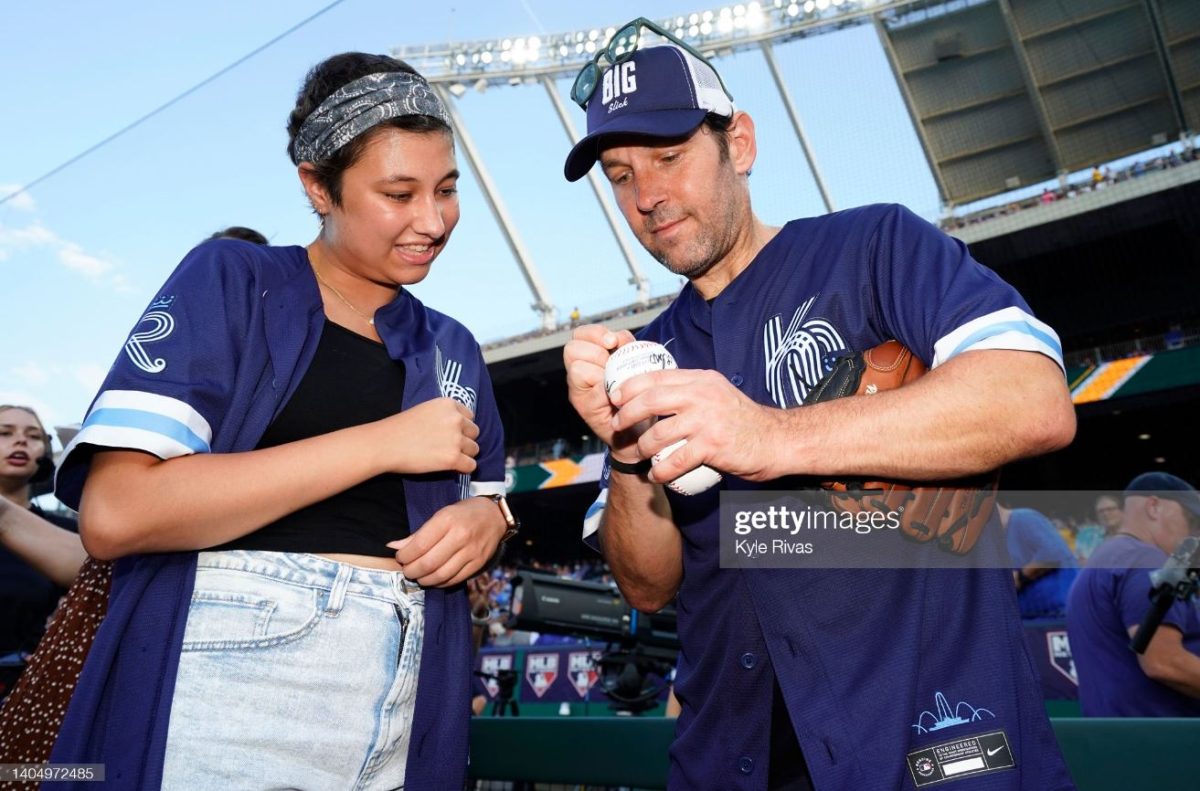 Paul Rudd Height: How Tall is The American Actor? - Hood MWR