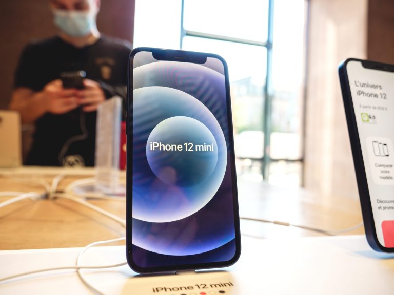 Apple iPhone Size Chart Comparison - Hood MWR