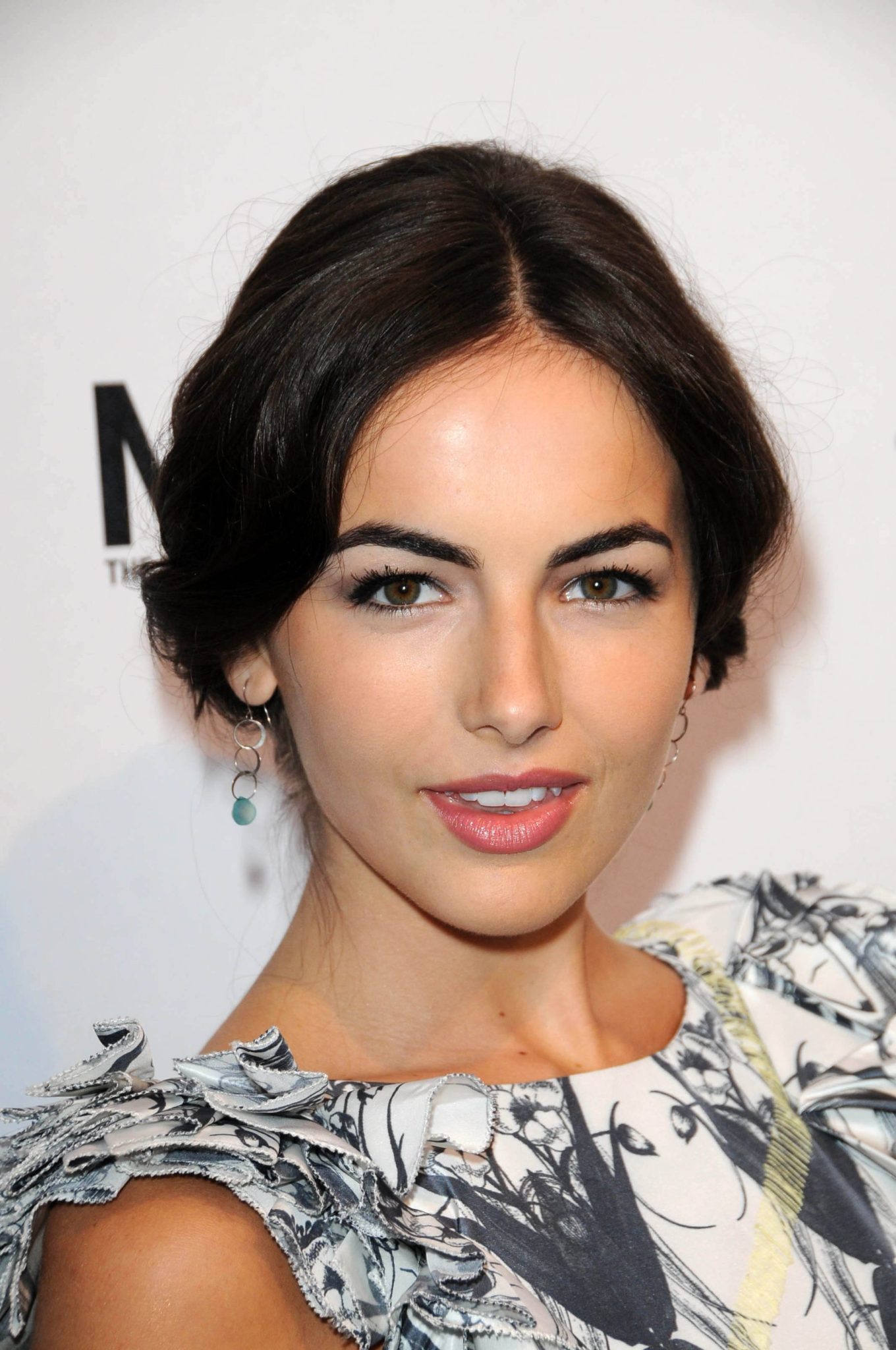 25 Most Beautiful Famous Brown Eyed Women - Hood MWR