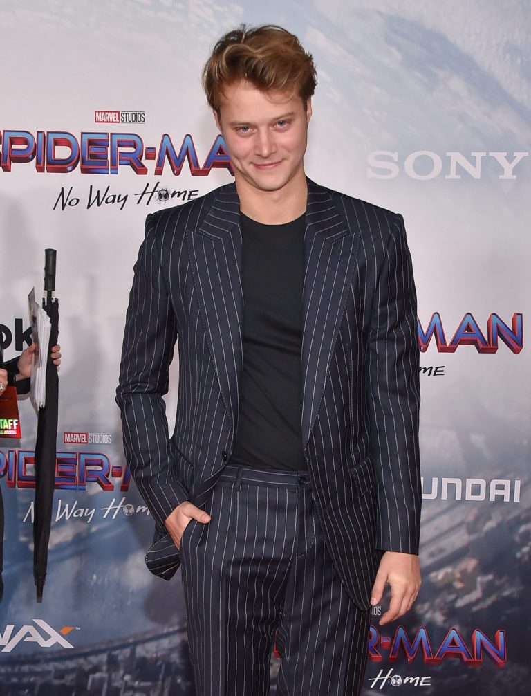 30 Natural Blonde Male Celebrities: Most Popular - Hood MWR