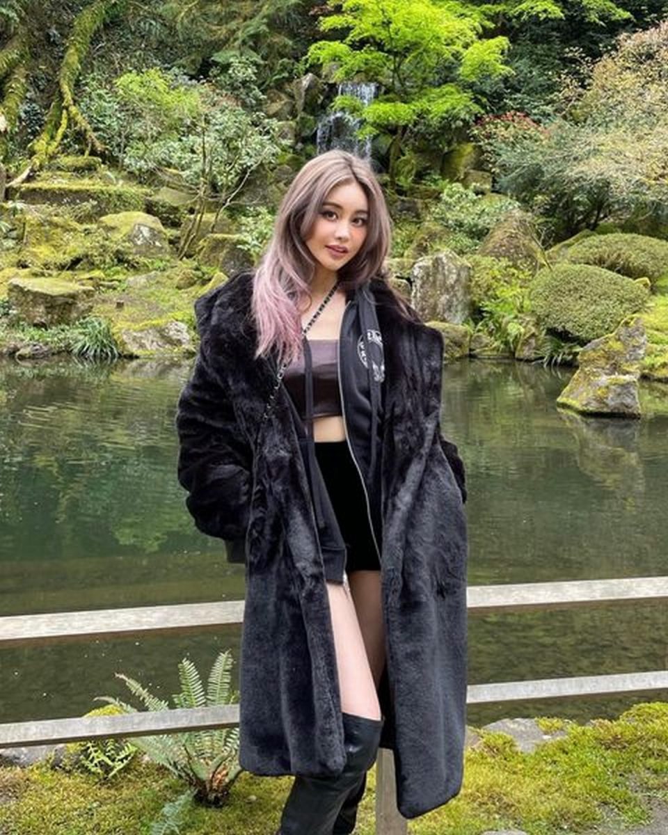 41 Most Beautiful YouTubers Female Stars - Hood MWR