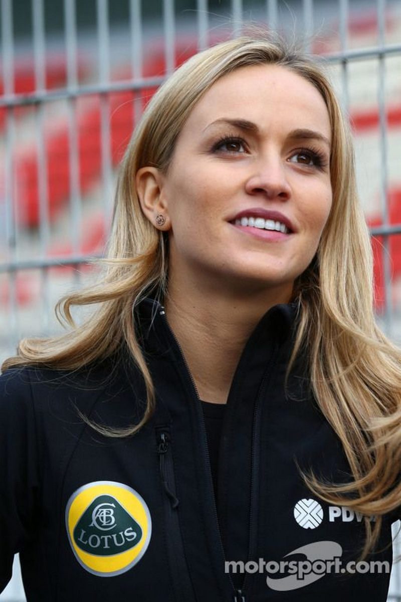 60 Most Beautiful Female Race Car Drivers - Hood MWR
