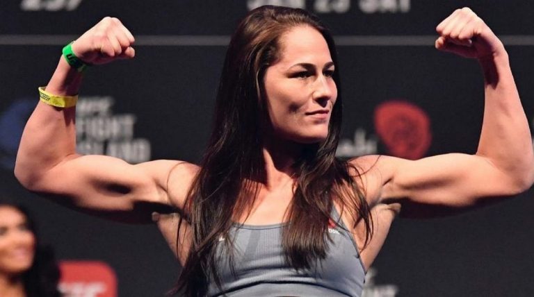 50 Most Attractive and Powerful Female MMA Fighters Of All Time