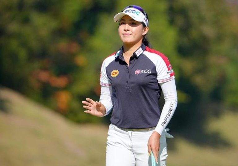 43 Beautiful Women Golfers: The Top Female Golf Players 2023 - Hood MWR