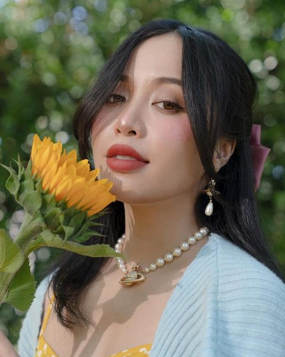 41 Most Beautiful YouTubers Female Stars - Hood MWR