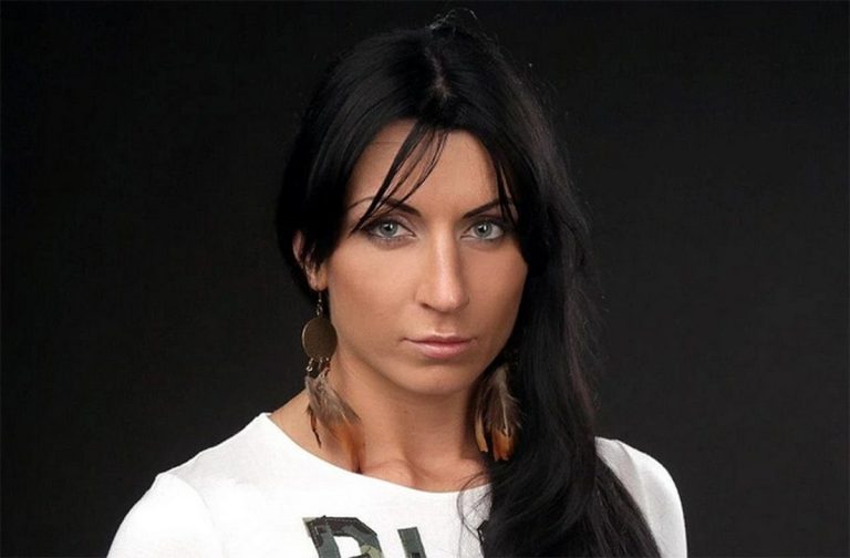 50 Most Attractive and Powerful Female MMA Fighters Of All Time - Hood MWR