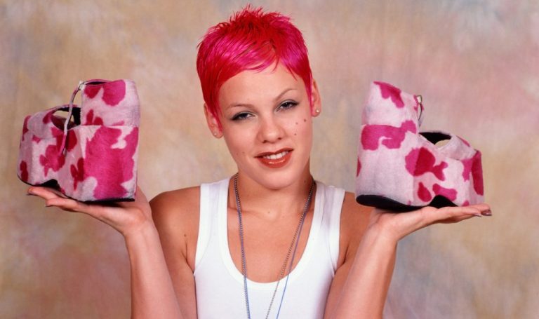 Top 50 Famous Female Who Are 5’3″ Tall - Hood MWR