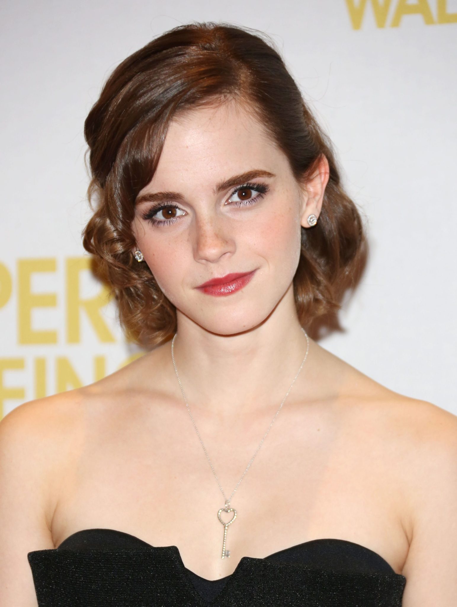 51 Most Beautiful Brunette Women - Hood MWR