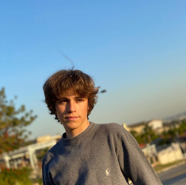 50 Most Handsome Teenage Actors - Hood MWR