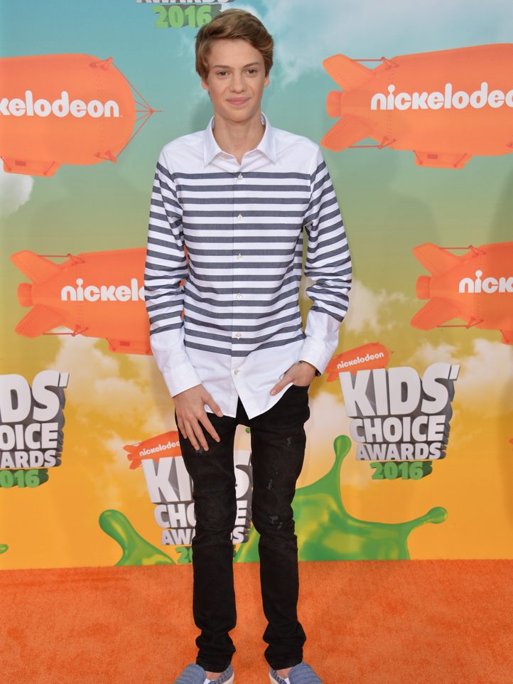 50 Most Handsome Teenage Actors - Hood MWR