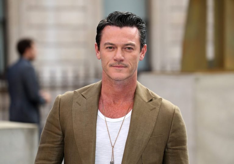 Top 50 Famous Gay Actors: List of LGBT Male Celebs - Hood MWR