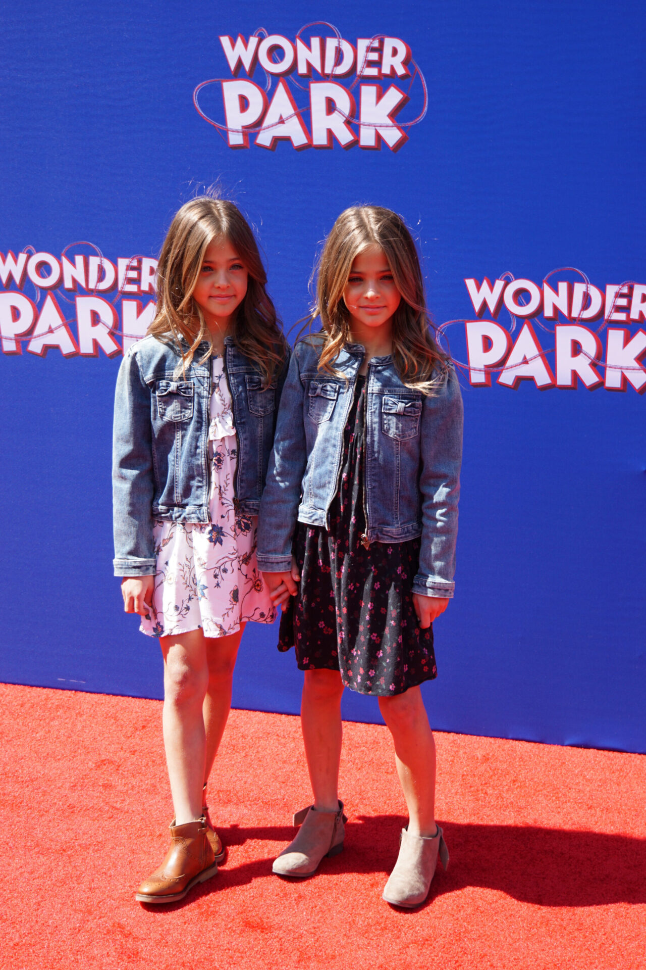 50 Famous Celebrity Twins You Can't Ignore in 2023 - Hood MWR