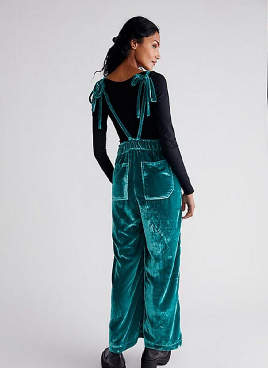 50 Amazing Outfit Ideas to Wear With Overalls - Hood MWR