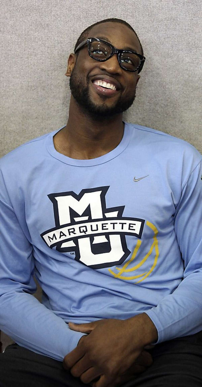 50 Hottest Male Celebrities Wearing Glasses - Hood MWR