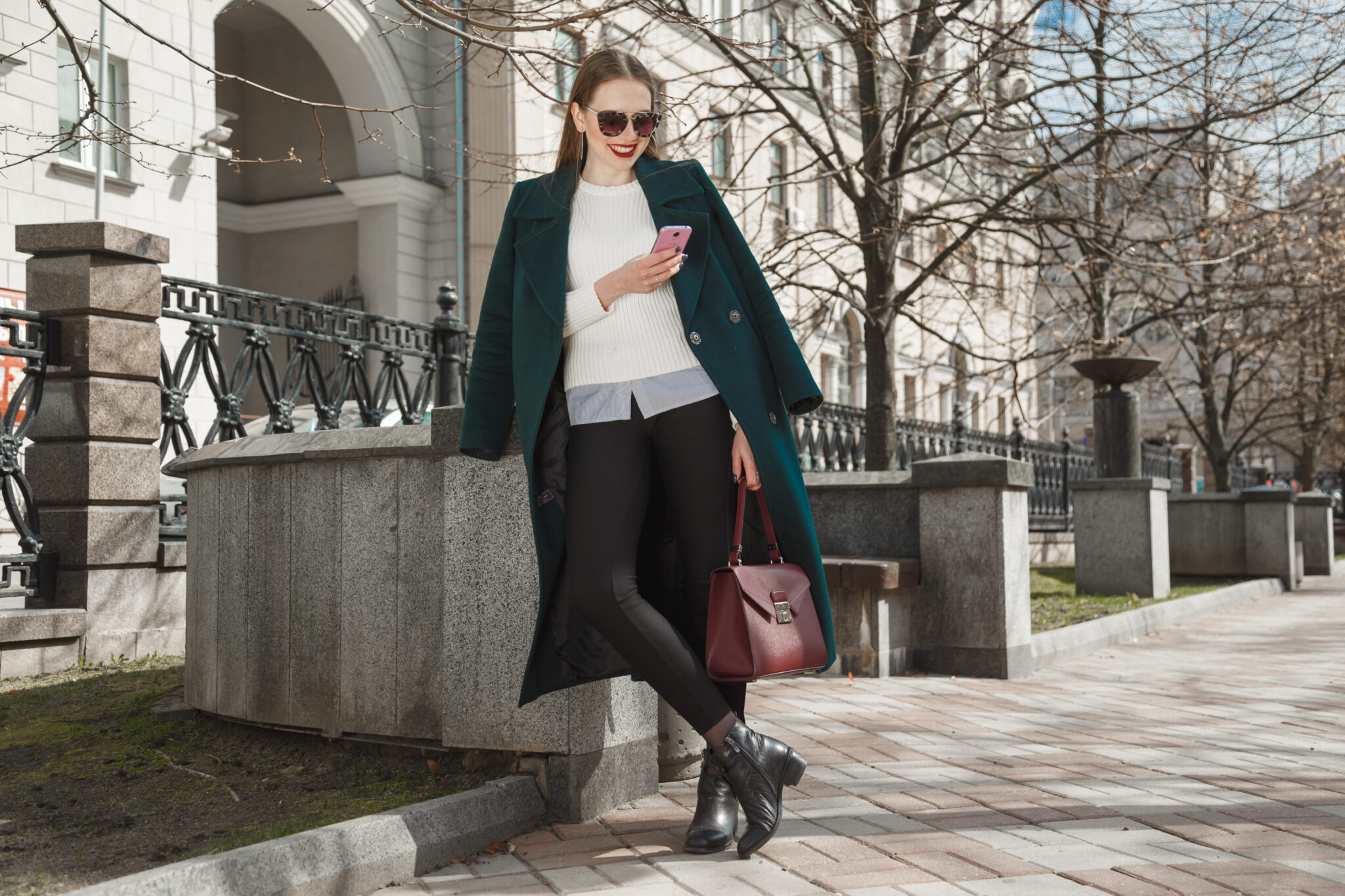 What to Wear in London: 35 Outfit Ideas To Dress - Hood MWR