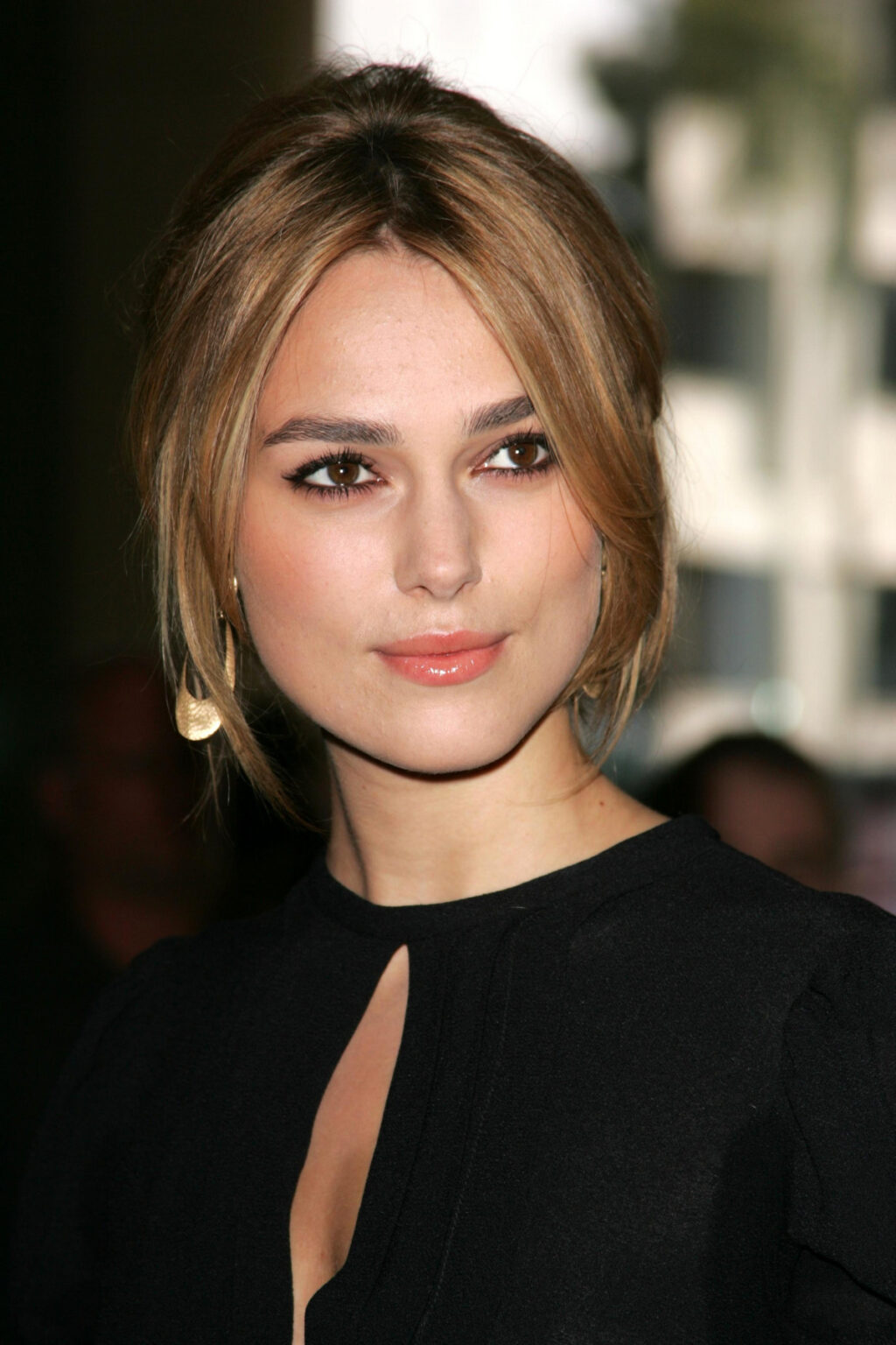 50 Female Celebrities Who Are 5'7" Tall (170 cm) - Hood MWR