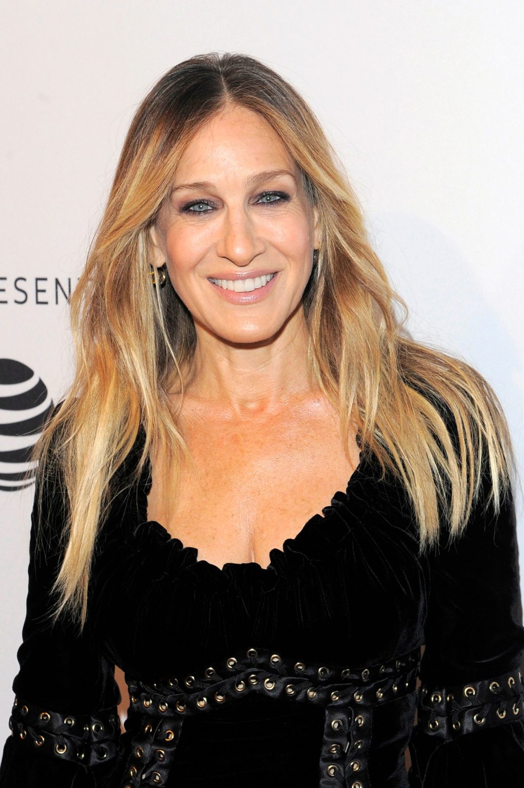 50 Famous Aries Celebrities: March April Zodiac Birthdays - Hood MWR