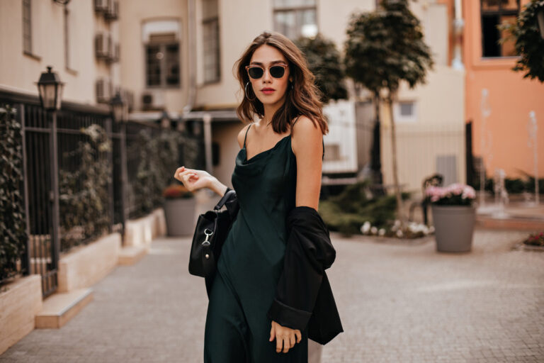 41 Rich Girl Outfits: Stylish & Luxurious Attire Ideas - Hood MWR