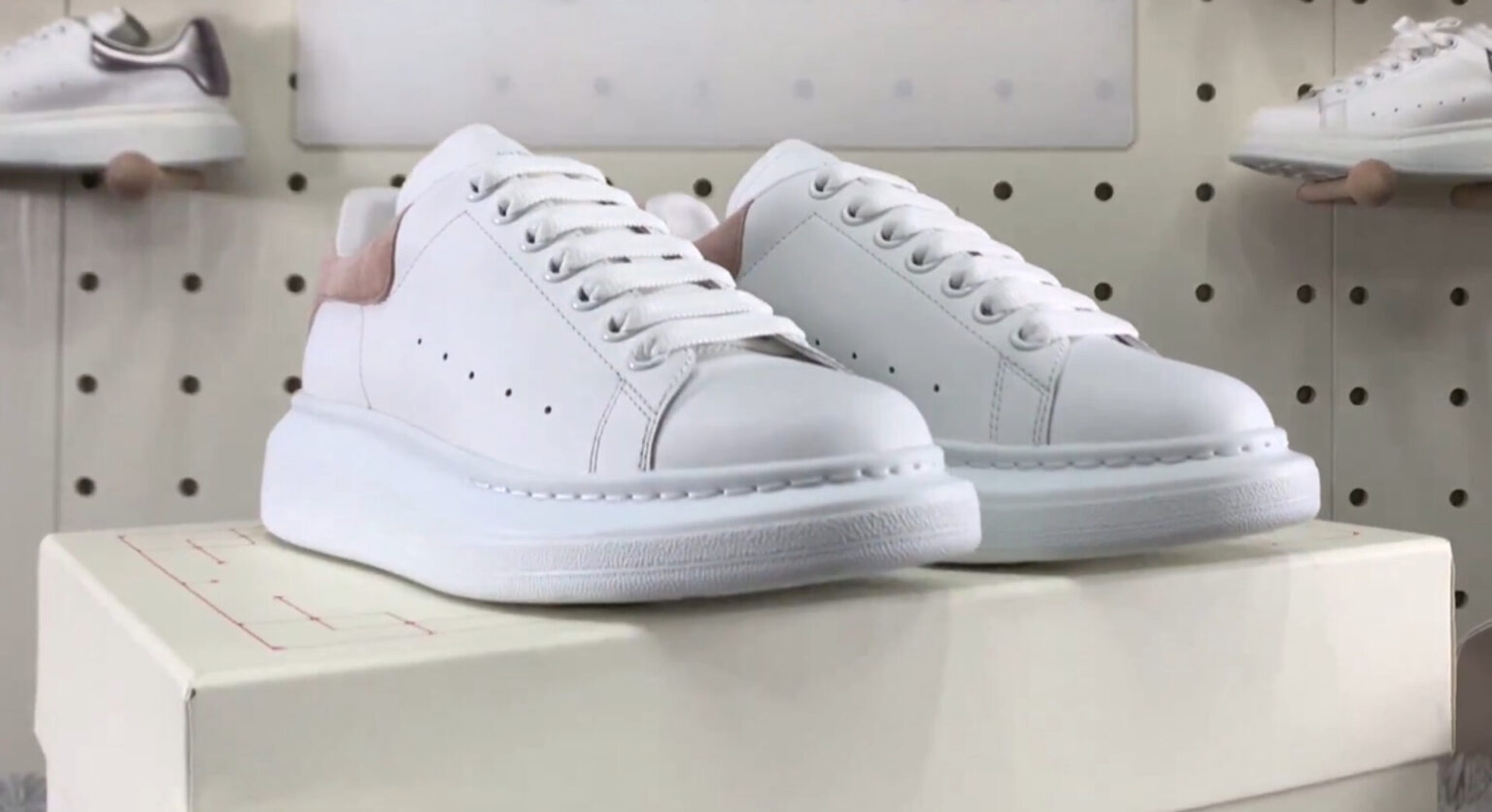 Alexander McQueen Shoes Size Charts: Men, Women and Children - Hood MWR