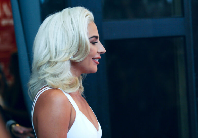 50 Celebrities With Big Noses: Actresses, Actors or Singers - Hood MWR