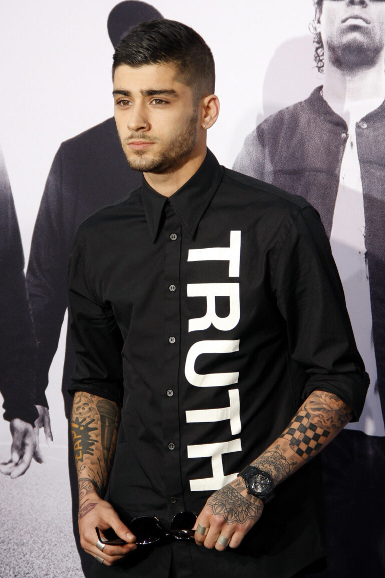 50 Celebrities Who Have Nose Piercings - Hood MWR
